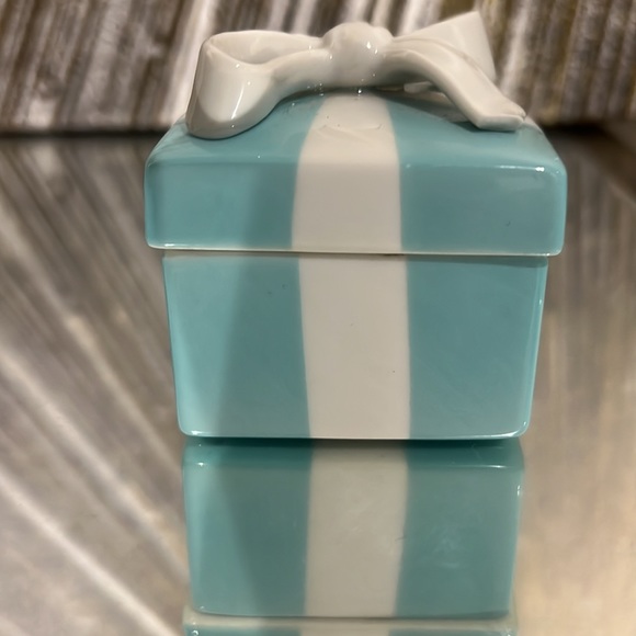 Tiffany & Co. | Jewelry | Tiffany And Co Porcelain Trinket Mini Gift ...